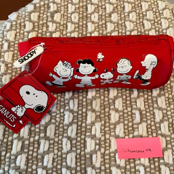 Peanuts | Bags | Peanuts New Red Carrying Case Pouch With Multiple ...